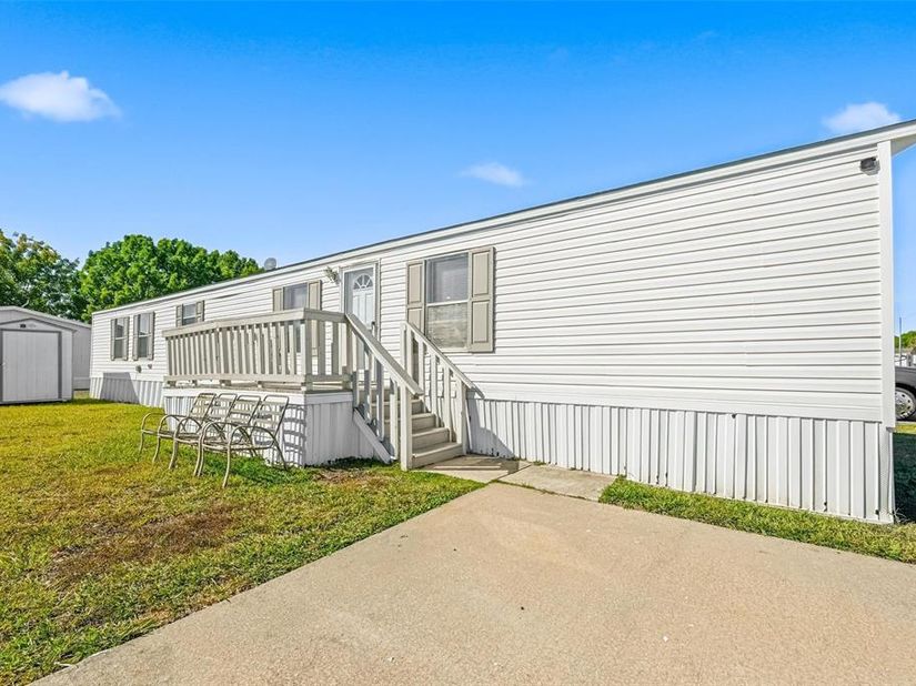 607 Keats Road , Wilmer, Texas 75172 - For Sale