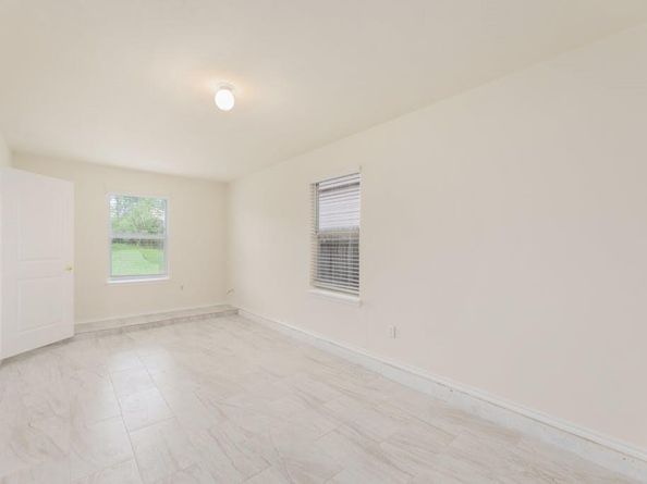 11516 Hungry Horse DR, Manor, TX 78653 - For Sale