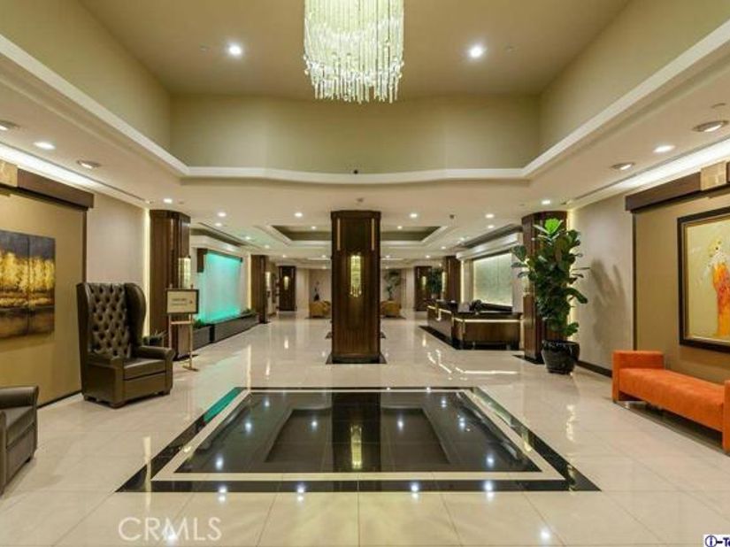 343 Pioneer Drive 1703, Glendale, CA 91203 - For Sale