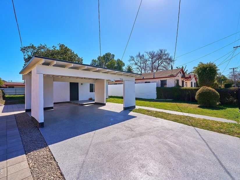 9408 grape Street, Los Angeles, CA 90002 - For Sale