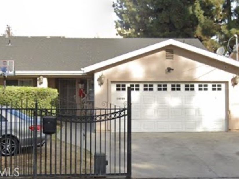 14709 Archwood, Van Nuys, CA 91405 - For Sale