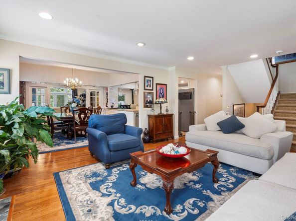 6 Daniel Way, Setauket, NY 11733 - For Sale