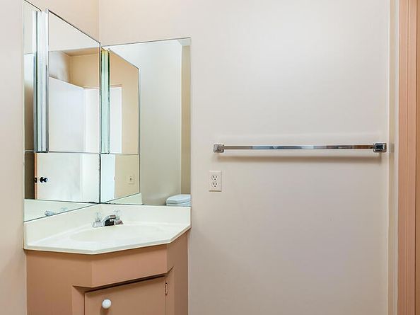 670 Westbridge Place, Pasadena, CA 91105 - For Sale