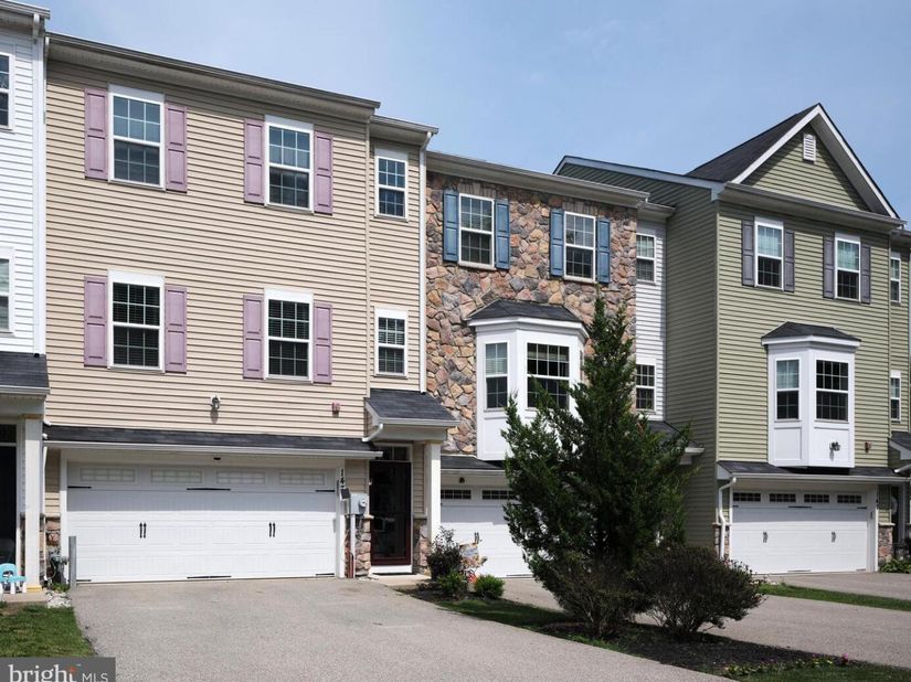 143 Graystone Drive, Feasterville Trevose, PA 19053 - For Sale