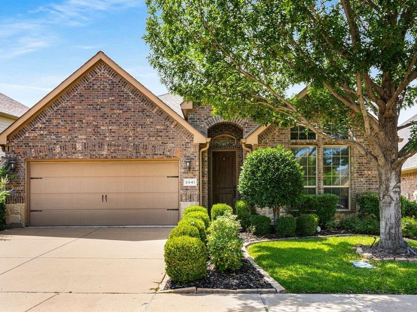 2265 Porter Creek Drive Fort Worth Tx