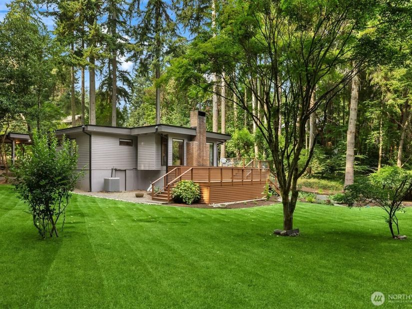 10871 Manitou Beach Drive NE, Bainbridge Island, WA 98110 - For Sale