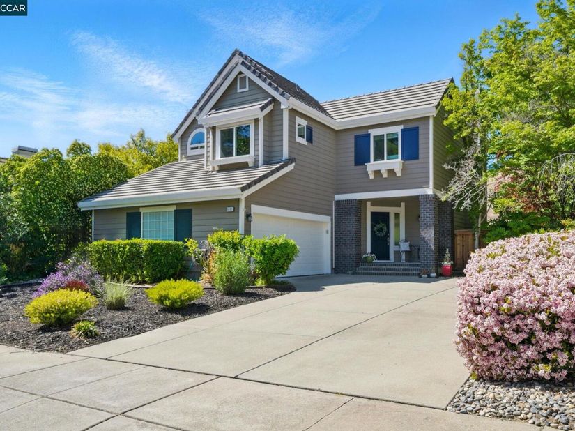 5121 Keller Ridge Dr, Clayton, CA 94517 - For Sale