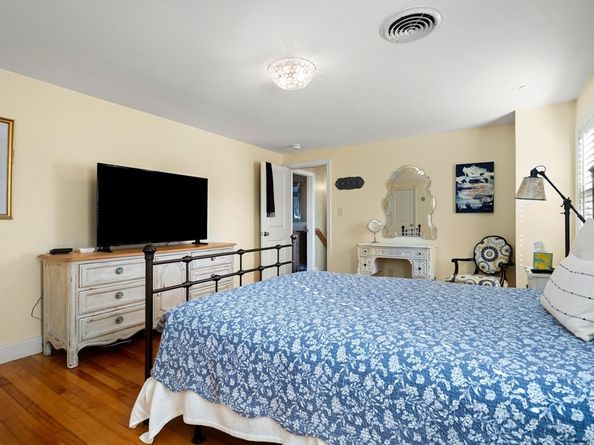 4 Dean Rd, Marblehead, MA 01945 - For Sale