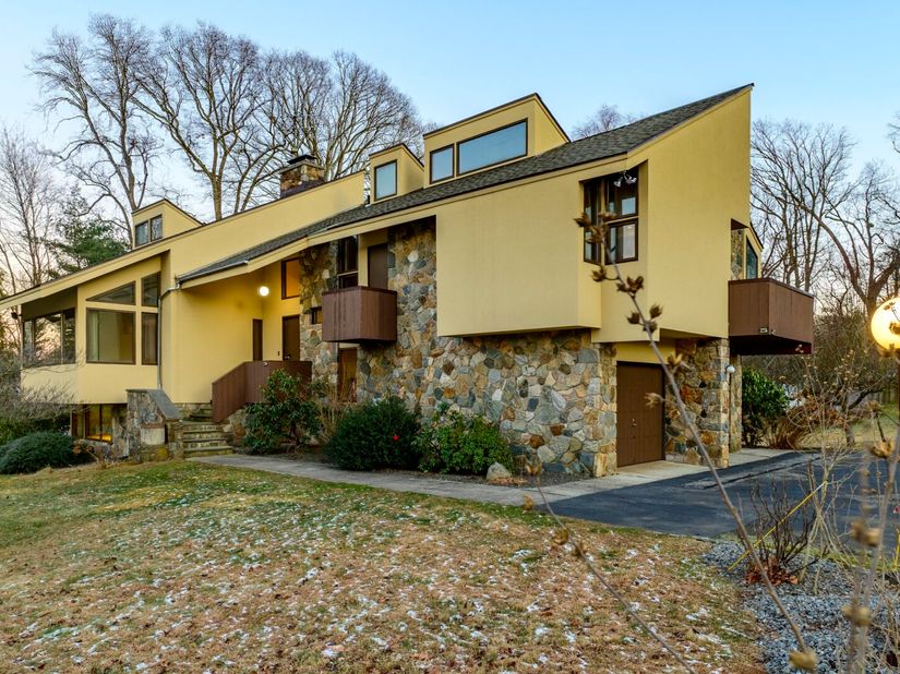 41 Seeley Road, Trumbull, CT 06611 - For Sale