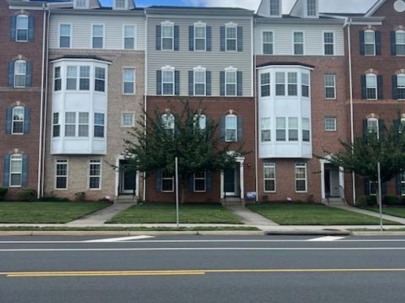 43841 Centergate Drive, Ashburn, VA 20148 - For Sale