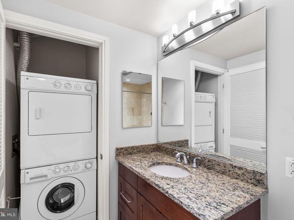 8220 Crestwood Heights Drive 203, Mclean, VA 22102 - For Sale