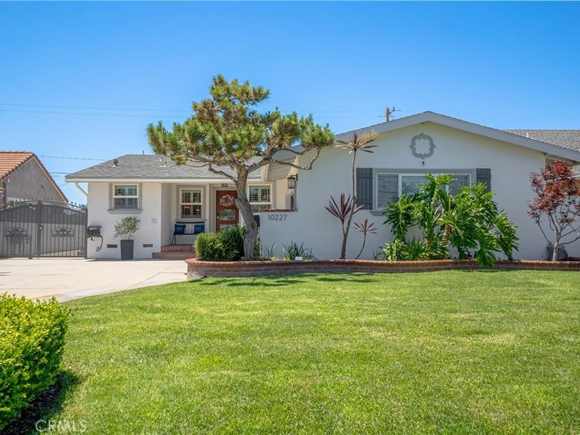 10227 Rives Avenue, Downey, CA 90241 - For Sale