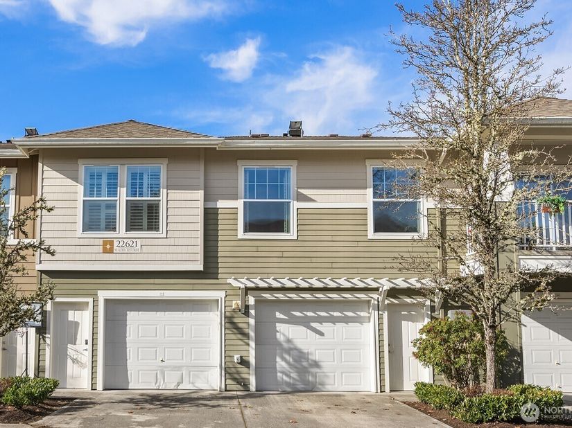 22621 NE Alder Crest Drive 203, Redmond, WA 98053