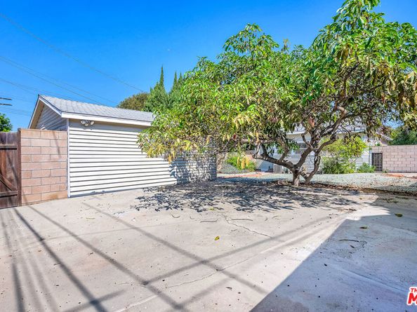 3369 California Avenue, Signal Hill, CA 90755 - For Sale