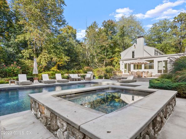 156 Pinewood Road, Stamford, CT 06903 - For Sale