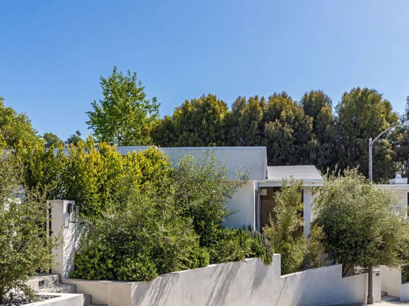 2600 Zorada Drive, Los Angeles, CA 90046 - For Sale