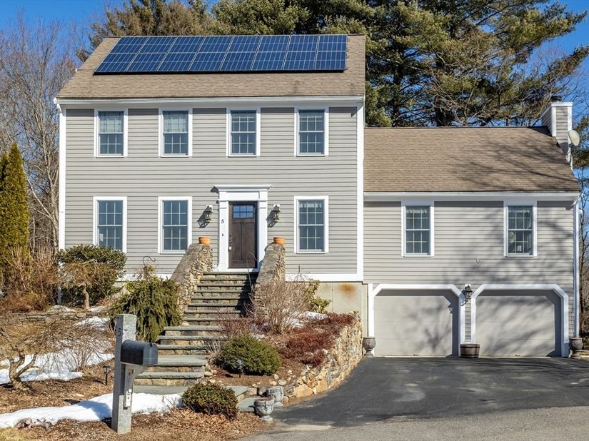 5 Kristen Lane, Maynard, MA 01754 - For Sale
