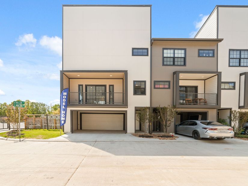11926 S Hoa Sen Circle, Houston, TX 77072 - For Sale