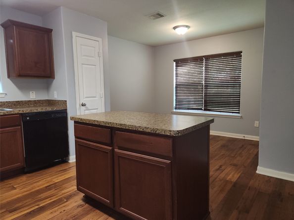 303 Pine Mist Lane, Conroe, TX 77304 - For Sale