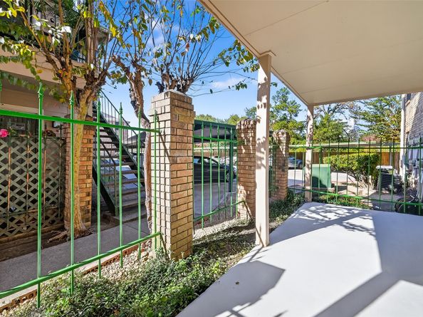 3770 Lovers Wood Lane 1006, Houston, TX 77014 - For Sale