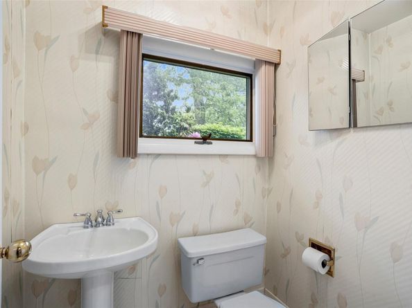 243 Robert Drive, New Rochelle, NY 10804 - For Sale