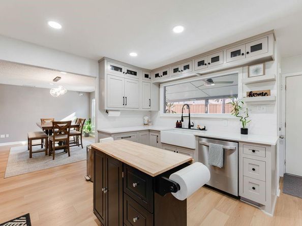 510 Willow Creek Court , Arlington, Texas 76011 - For Sale