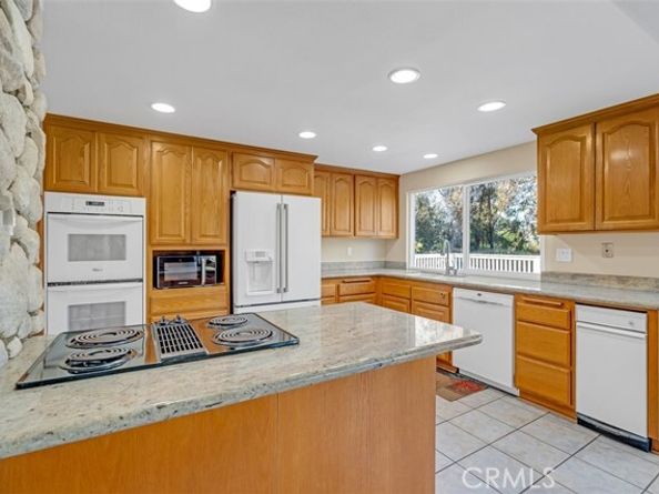 931 kings canyon Road, Brea, CA 92821 - For Sale