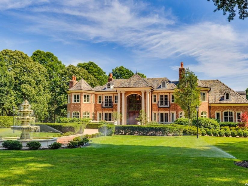 136 I U Willets Road, Old Westbury, NY 11568 - For Sale