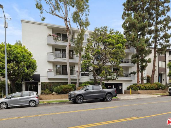 11687 Montana Avenue 101, Los Angeles, CA 90049 - For Sale