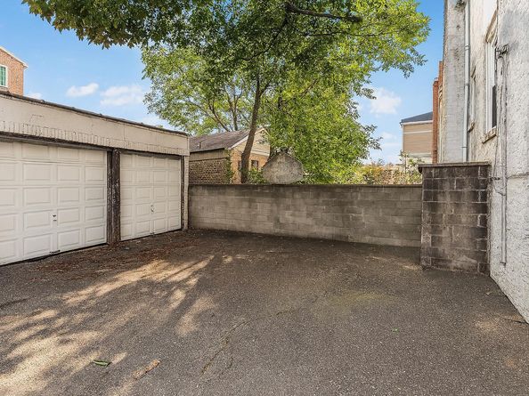 923 E 219th Street, Bronx, NY 10469 - For Sale