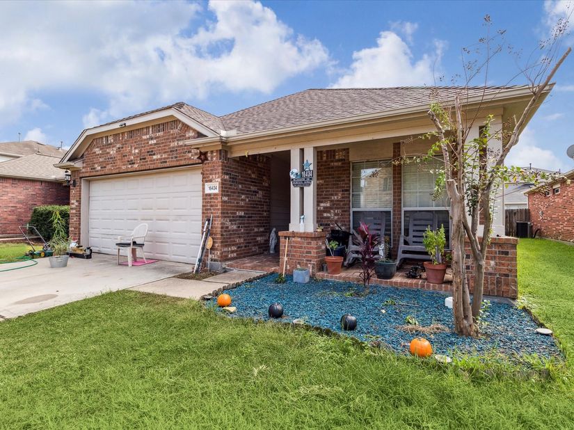16434 Mandate Drive, Houston, TX 77049 - For Sale