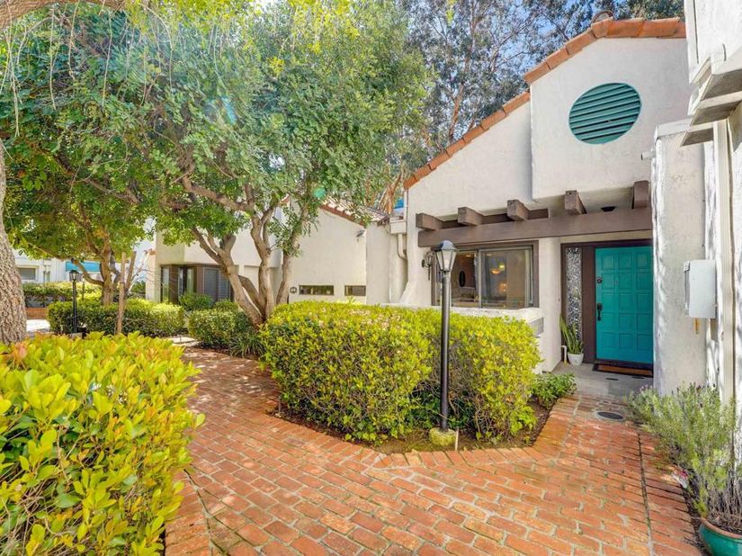 1955 Sunset Drive Unit 75, Escondido, CA 92025