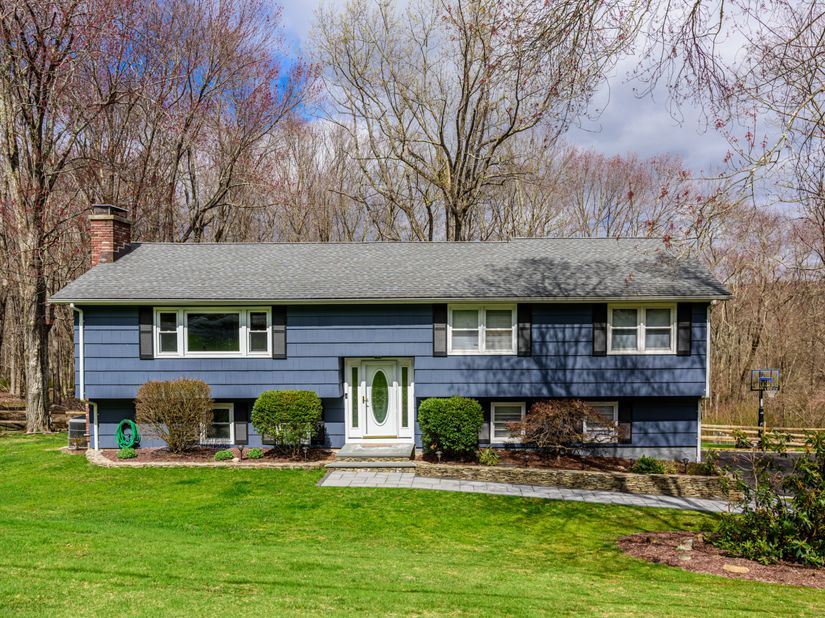 122 Swendsen Drive, Monroe, CT 06468 - For Sale