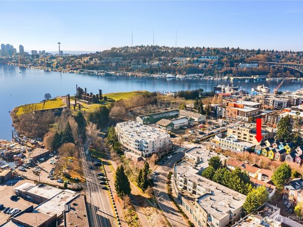3411 Meridian Avenue N, Seattle, WA 98103 - For Sale