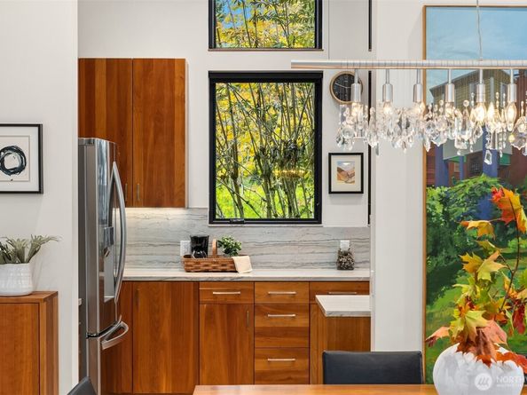 10959 Falk Road NE, Bainbridge Island, WA 98110