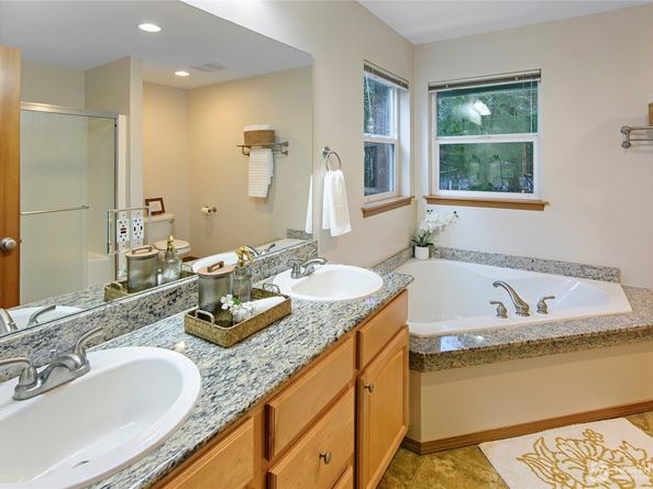 11801 Old Frontier Road NW, Silverdale, WA 98383 - For Sale