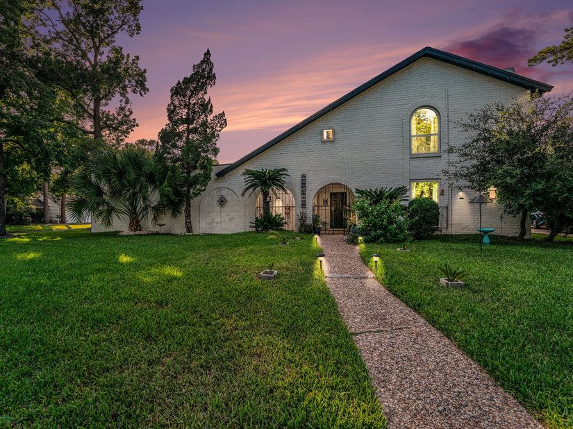 5814 Theall Road, Houston, TX 77066 - For Sale
