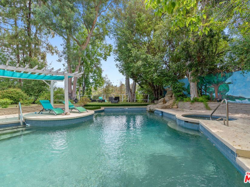 4126 Ellenita Avenue, Tarzana, CA 91356 - For Sale