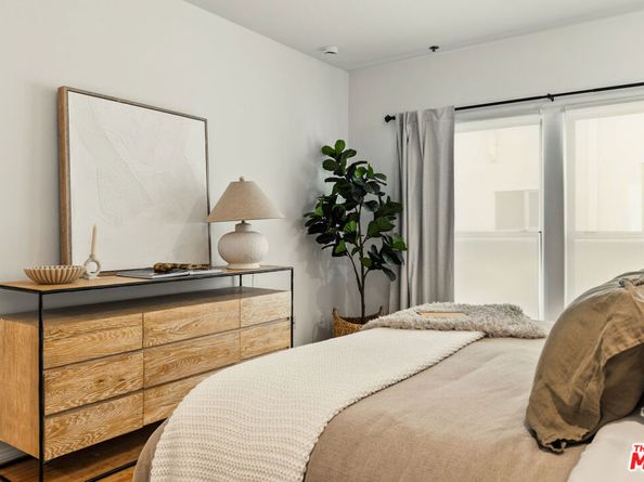 12011 Goshen Avenue 103, Los Angeles, CA 90049 - For Sale