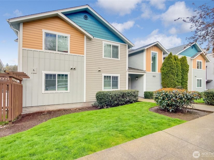 823 Davis Place S 102, Seattle, WA 98144 - For Sale