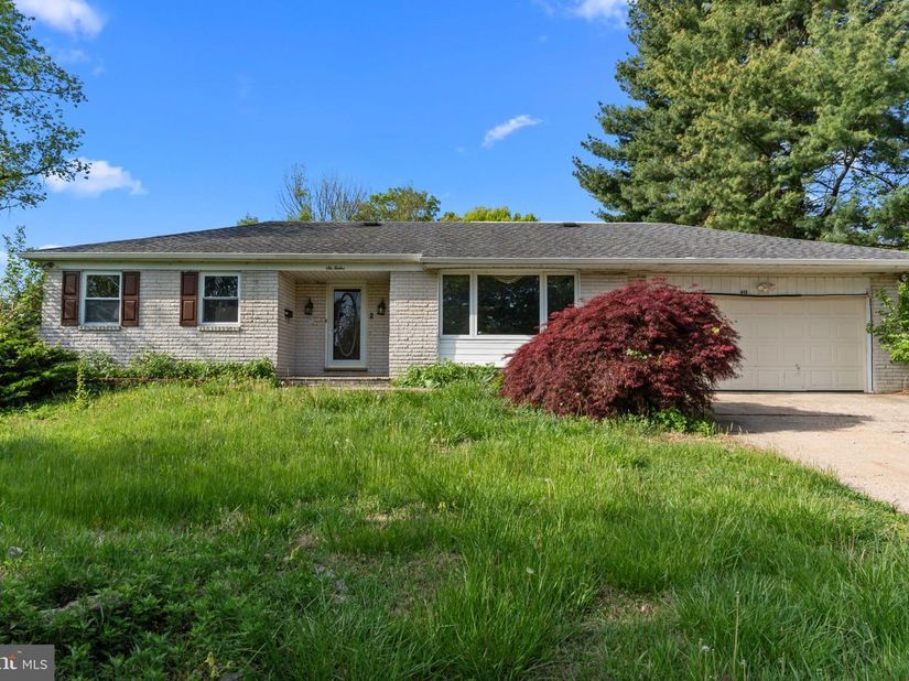 612 Davis Road, Cheltenham, PA 19012 - For Sale