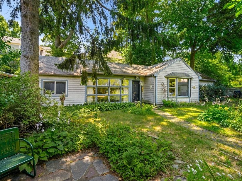 21 Preston Beach Rd, Marblehead, MA 01945 - For Sale