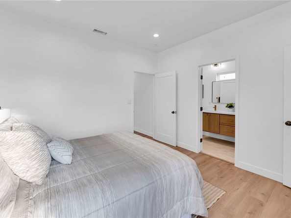 5160 Oakland, Los Angeles, CA 90032 - For Sale