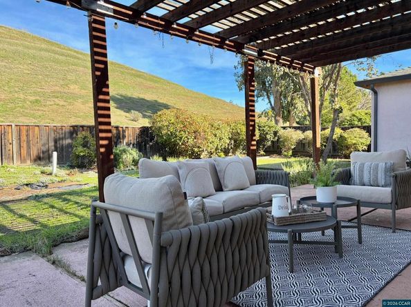 139 Regency Dr, Clayton, CA 94517 - For Sale