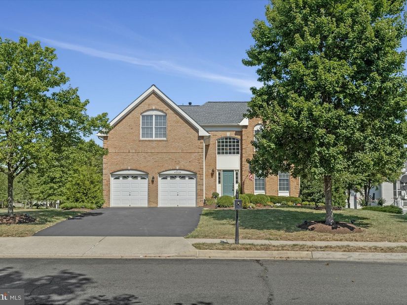 43524 Lucketts Bridge Circle, Ashburn, VA 20148 - For Sale