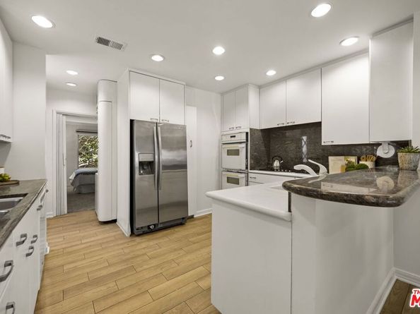 1720 Oak Street, Santa Monica, CA 90405 - For Sale